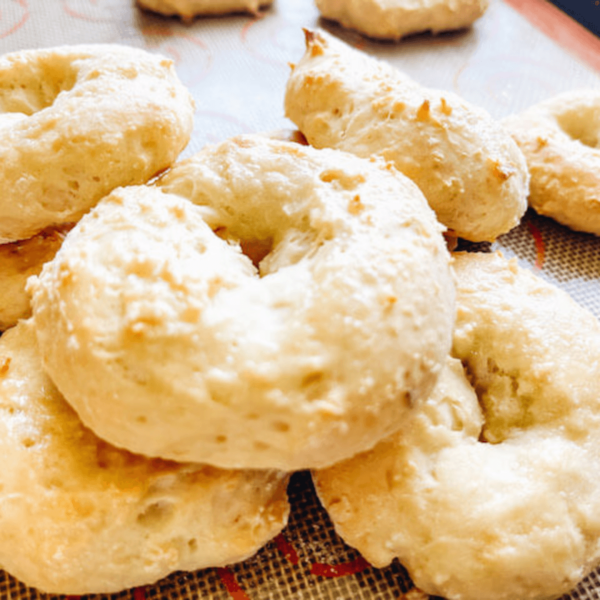 Easy 4 ingredients Mini bagels Recipe - The Homestead Nurse
