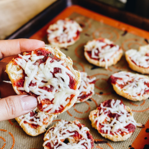 Easy 4 ingredients Mini bagels Recipe - The Homestead Nurse