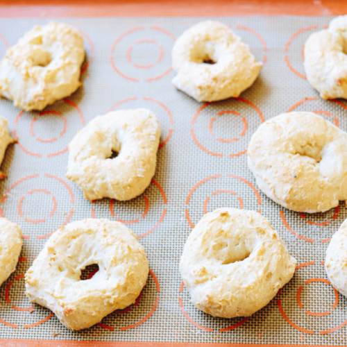 Easy 4 ingredients Mini bagels Recipe - The Homestead Nurse