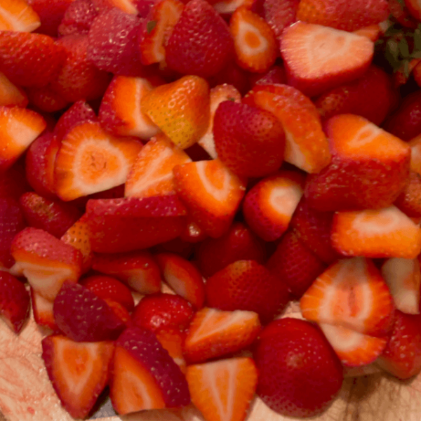 Strawberry Powder: A Step-by-Step Guide - The Homestead Nurse
